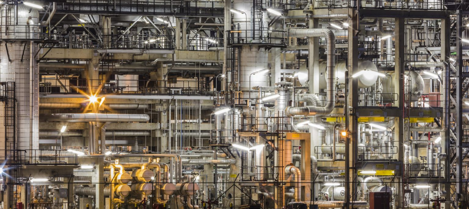 The Importance of Preventing Tray Damage in Distillation Columns - AMACS